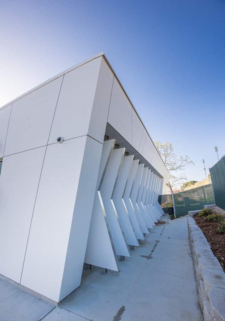 4V4A1297 — FlexFacades by Structurflex