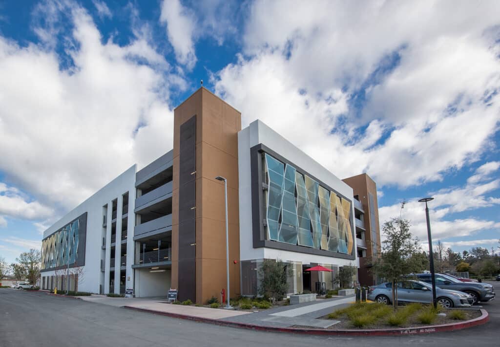 4V4A1115 — FlexFacades by Structurflex