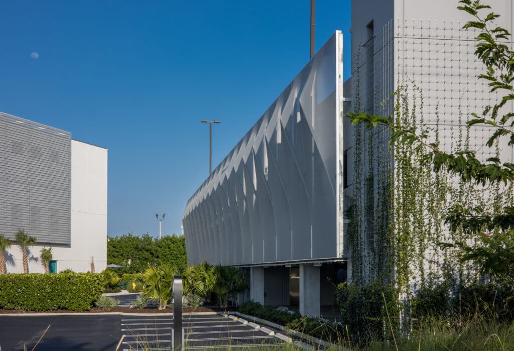 4V4A1817 — FlexFacades by Structurflex